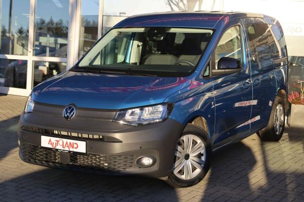 Blue Volkswagen Caddy 2023 in Kaunas, with an engine capacity of 1.50 L and mileage of 26 thousand km for 28570 €, photo 2 on AUTOMOTO.COM.LV