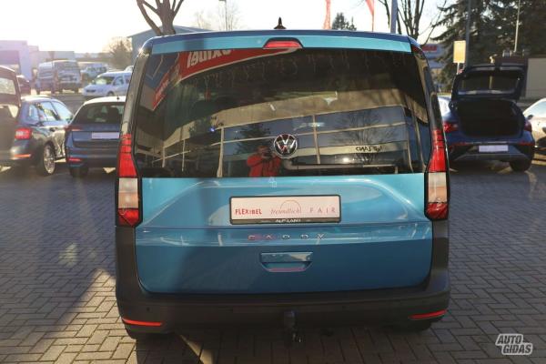 Blue Volkswagen Caddy 2023 in Kaunas, with an engine capacity of 1.50 L and mileage of 26 thousand km for 28570 €, photo 4 on AUTOMOTO.COM.LV