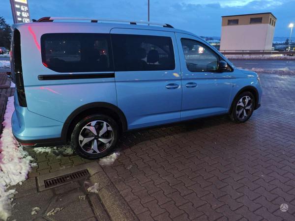 Blue Volkswagen Caddy 2023 in Kaunas, with an engine capacity of 1.97 L and mileage of 200 thousand km for 15900 €, photo 1 on AUTOMOTO.COM.LV