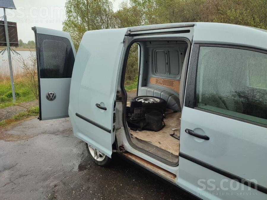 Blue Volkswagen Caddy 2007 in Riga, with an engine capacity of 2.00 L and mileage of 378 thousand km for 1595 €, photo 11 on AUTOMOTO.COM.LV