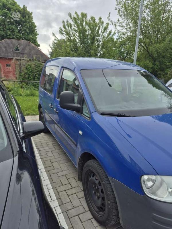 Zils Volkswagen Caddy 2004 Panevēža, ar dzinēja tilpumu 1.90 L un nobraukumu 375 tūkst. km par 1900 €, foto 4 vietnē AUTOMOTO.COM.LV