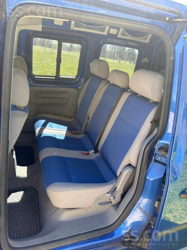 Zils Volkswagen Caddy 2005 Aizkraukle, ar dzinēja tilpumu 1.60 L un nobraukumu 256 tūkst. km par 3690 €, foto 5 vietnē AUTOMOTO.COM.LV