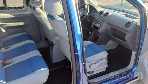 Blue Volkswagen Caddy 2008 in Riga, with an engine capacity of 1.90 L and mileage of 368 thousand km for 4950 €, photo 6 on AUTOMOTO.COM.LV