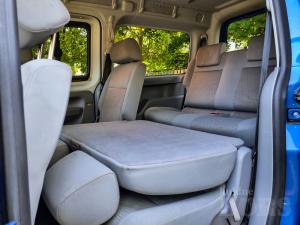 Zils Volkswagen Caddy 2009 Tartu, ar dzinēja tilpumu 1.98 L un nobraukumu 330 tūkst. km par 3900 €, foto 6 vietnē AUTOMOTO.COM.LV