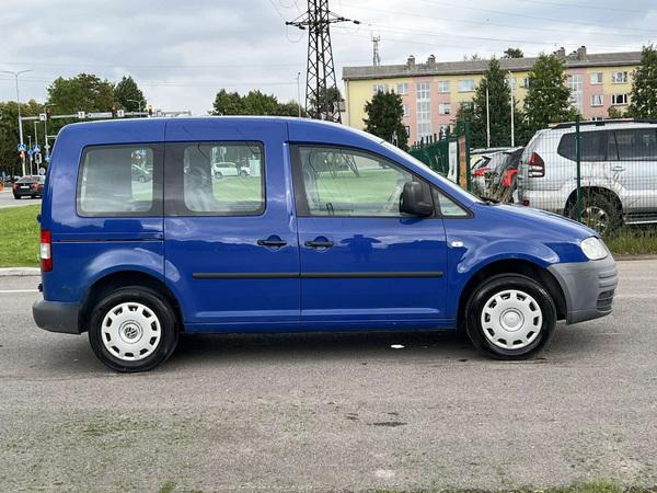 Zils Volkswagen Caddy 2010 Narva, ar dzinēja tilpumu 1.40 L un nobraukumu 235 tūkst. km par 1999 €, foto 5 vietnē AUTOMOTO.COM.LV