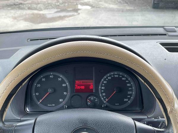 Zils Volkswagen Caddy 2010 Narva, ar dzinēja tilpumu 1.40 L un nobraukumu 235 tūkst. km par 1999 €, foto 9 vietnē AUTOMOTO.COM.LV