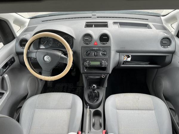 Zils Volkswagen Caddy 2010 Narva, ar dzinēja tilpumu 1.40 L un nobraukumu 235 tūkst. km par 1999 €, foto 10 vietnē AUTOMOTO.COM.LV
