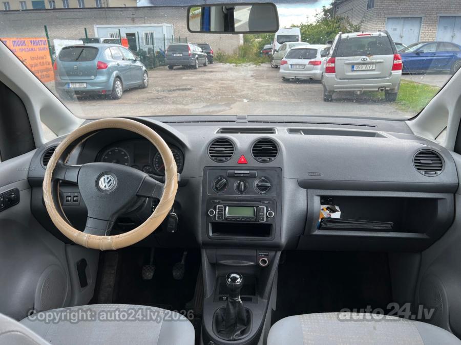Blue Volkswagen Caddy 2010 in Narva, with an engine capacity of 1.40 L and mileage of 235 thousand km for 1999 €, photo 19 on AUTOMOTO.COM.LV