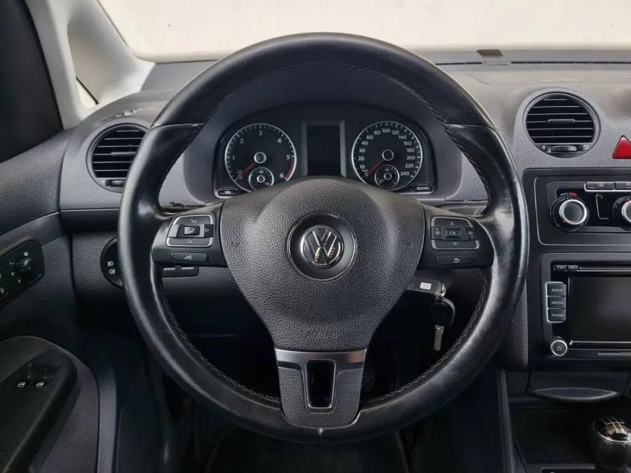 Blue Volkswagen Caddy 2011 in Ogre, with an engine capacity of 1.60 L and mileage of 335 thousand km for 5850 €, photo 16 on AUTOMOTO.COM.LV