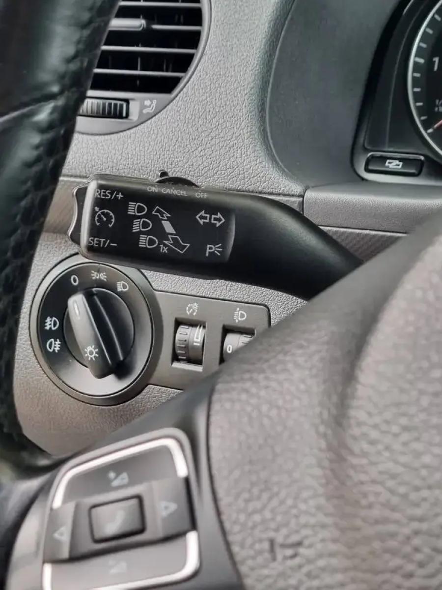 Blue Volkswagen Caddy 2011 in Ogre, with an engine capacity of 1.60 L and mileage of 335 thousand km for 5850 €, photo 17 on AUTOMOTO.COM.LV