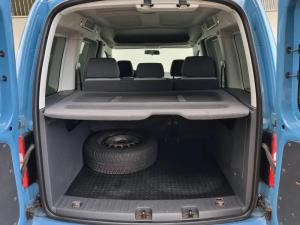 Blue Volkswagen Caddy 2011 in Ogre, with an engine capacity of 1.60 L and mileage of 335 thousand km for 5850 €, photo 23 on AUTOMOTO.COM.LV