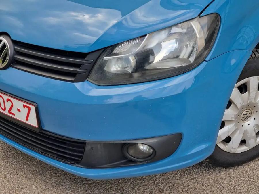 Blue Volkswagen Caddy 2011 in Ogre, with an engine capacity of 1.60 L and mileage of 335 thousand km for 5850 €, photo 26 on AUTOMOTO.COM.LV