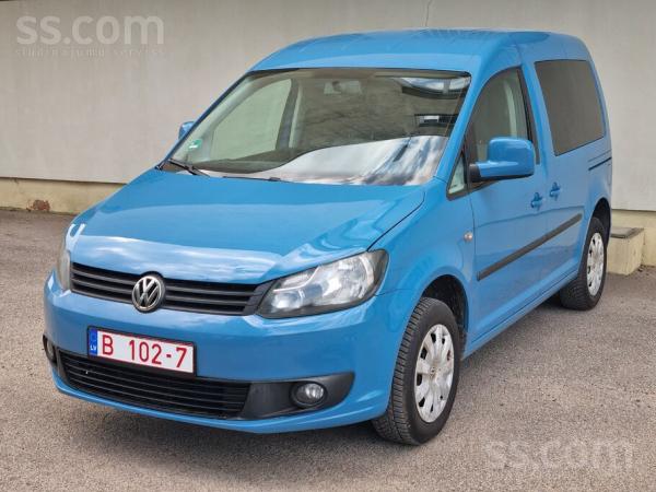 Blue Volkswagen Caddy 2011 in Ogre, with an engine capacity of 1.60 L and mileage of 335 thousand km for 5850 €, photo 1 on AUTOMOTO.COM.LV