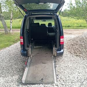 Blue Volkswagen Caddy 2014 in Tallinn, with an engine capacity of 2.00 L and mileage of 0 thousand km for 7000 €, photo 8 on AUTOMOTO.COM.LV