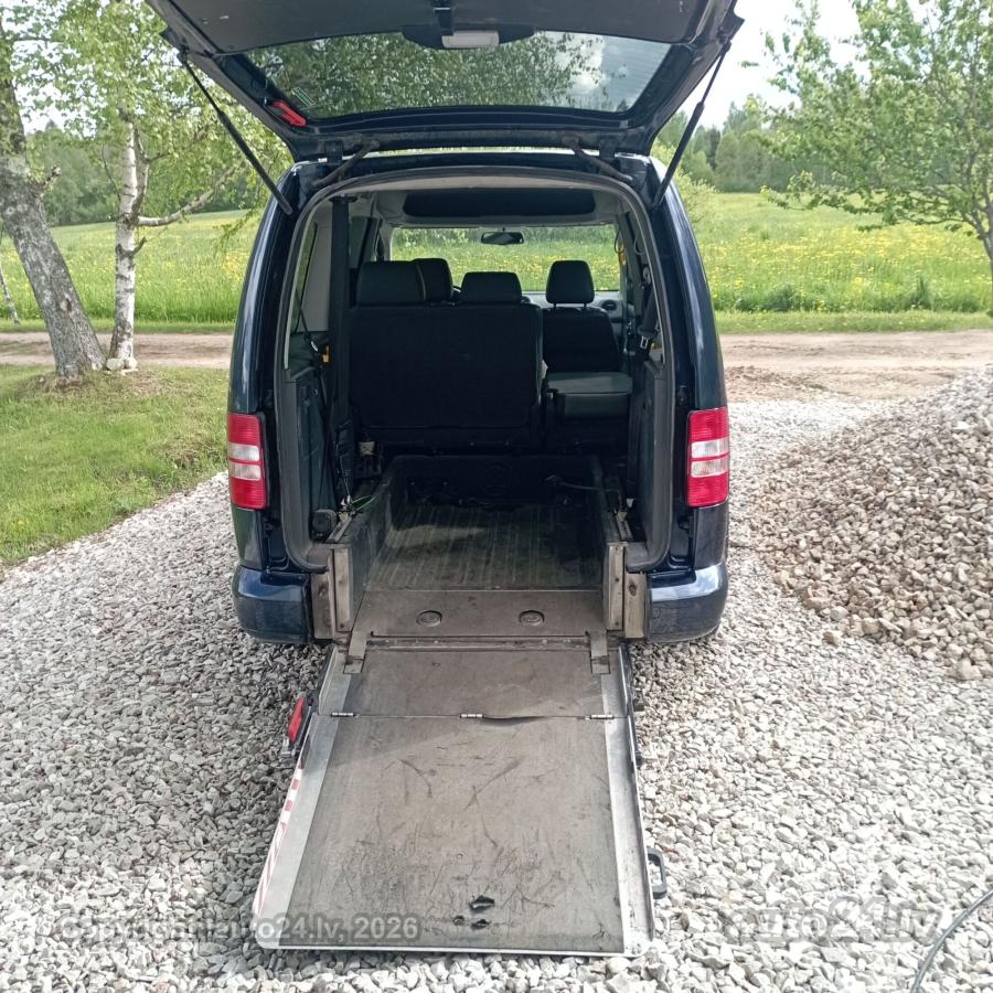 Blue Volkswagen Caddy 2014 in Tallinn, with an engine capacity of 2.00 L and mileage of 0 thousand km for 7000 €, photo 8 on AUTOMOTO.COM.LV