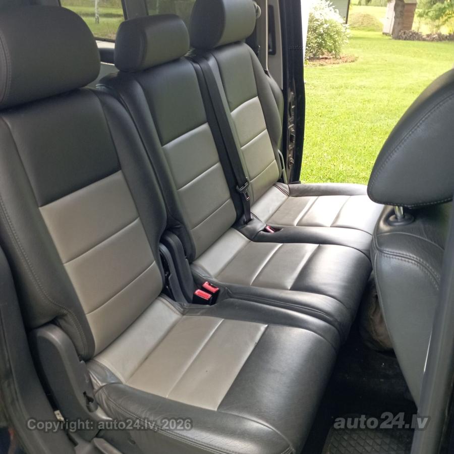 Blue Volkswagen Caddy 2014 in Tallinn, with an engine capacity of 2.00 L and mileage of 0 thousand km for 7000 €, photo 18 on AUTOMOTO.COM.LV