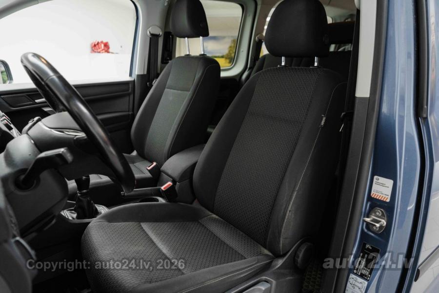 Zils Volkswagen Caddy 2017 Tallina, ar dzinēja tilpumu 1.40 L un nobraukumu 180 tūkst. km par 16000 €, foto 15 vietnē AUTOMOTO.COM.LV