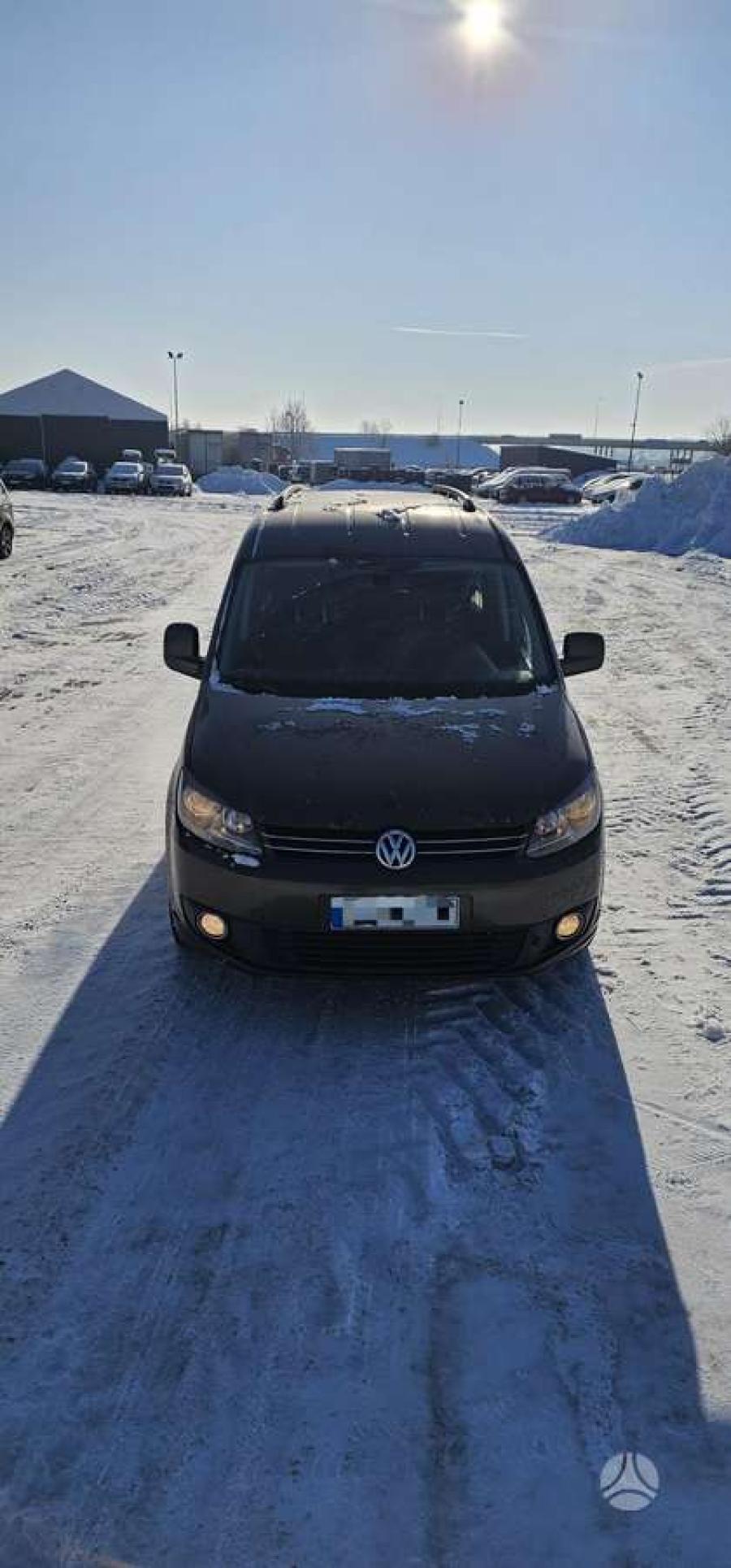 Brown Volkswagen Caddy 2011 in Kaunas, with an engine capacity of 1.60 L and mileage of 400 thousand km for 5324 €, photo 3 on AUTOMOTO.COM.LV