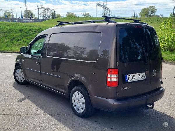 Brown Volkswagen Caddy 2011 in Vilnius, with an engine capacity of 1.60 L and mileage of 355 thousand km for 3350 €, photo 5 on AUTOMOTO.COM.LV