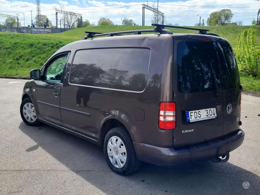 Brown Volkswagen Caddy 2011 in Vilnius, with an engine capacity of 1.60 L and mileage of 355 thousand km for 3350 €, photo 6 on AUTOMOTO.COM.LV