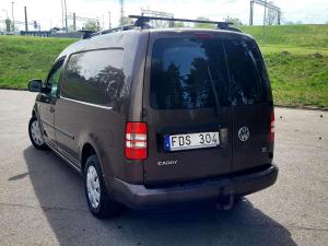 Brown Volkswagen Caddy 2011 in Vilnius, with an engine capacity of 1.60 L and mileage of 355 thousand km for 3350 €, photo 7 on AUTOMOTO.COM.LV