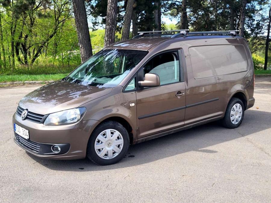 Brown Volkswagen Caddy 2011 in Vilnius, with an engine capacity of 1.60 L and mileage of 355 thousand km for 3350 €, photo 12 on AUTOMOTO.COM.LV