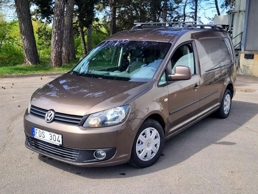 Brown Volkswagen Caddy 2011 in Vilnius, with an engine capacity of 1.60 L and mileage of 355 thousand km for 3350 €, photo 19 on AUTOMOTO.COM.LV