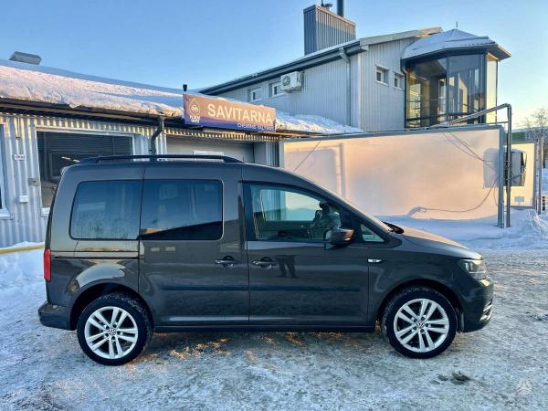 Brown Volkswagen Caddy 2017 in Siauliai, with an engine capacity of 1.40 L and mileage of 220 thousand km for 8750 €, photo 5 on AUTOMOTO.COM.LV
