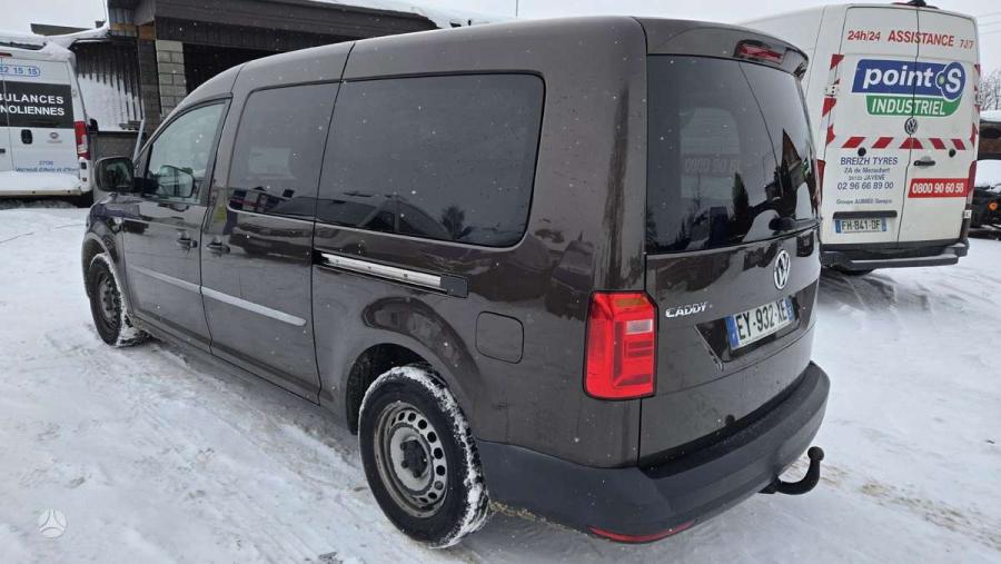 Brūns Volkswagen Caddy 2018 Tauragė, ar dzinēja tilpumu 2.00 L un nobraukumu 170 tūkst. km par 10500 €, foto 3 vietnē AUTOMOTO.COM.LV
