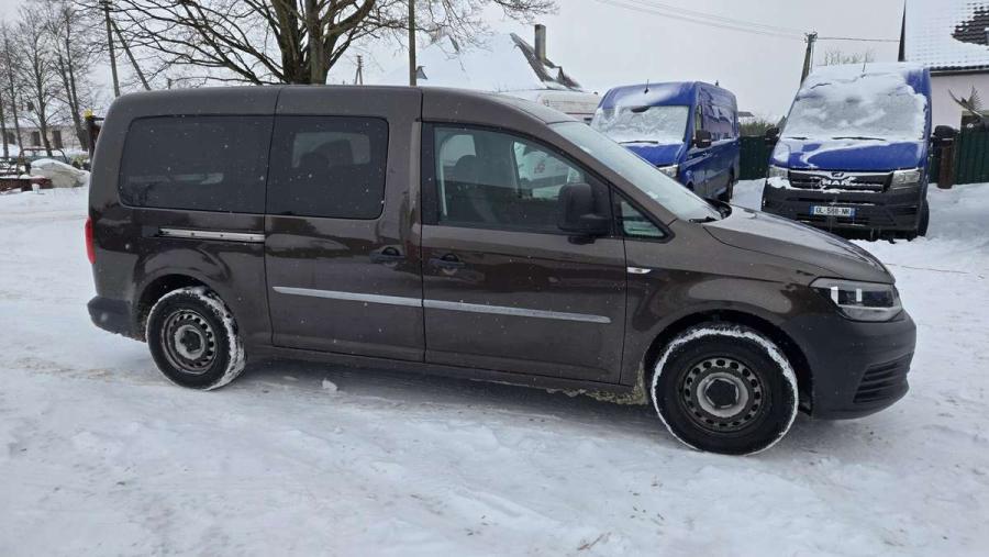 Brūns Volkswagen Caddy 2018 Tauragė, ar dzinēja tilpumu 2.00 L un nobraukumu 170 tūkst. km par 10500 €, foto 7 vietnē AUTOMOTO.COM.LV