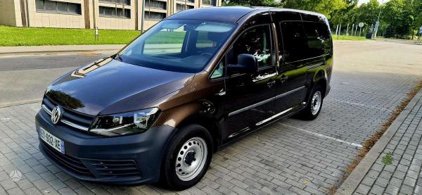 Brown Volkswagen Caddy 2018 in Taurage, with an engine capacity of 2.00 L and mileage of 170 thousand km for 8800 €, photo 10 on AUTOMOTO.COM.LV