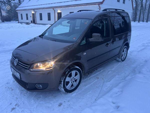 Brown Volkswagen Caddy 2010 in Kaunas, with an engine capacity of 1.60 L and mileage of 276 thousand km for 5650 €, photo 1 on AUTOMOTO.COM.LV