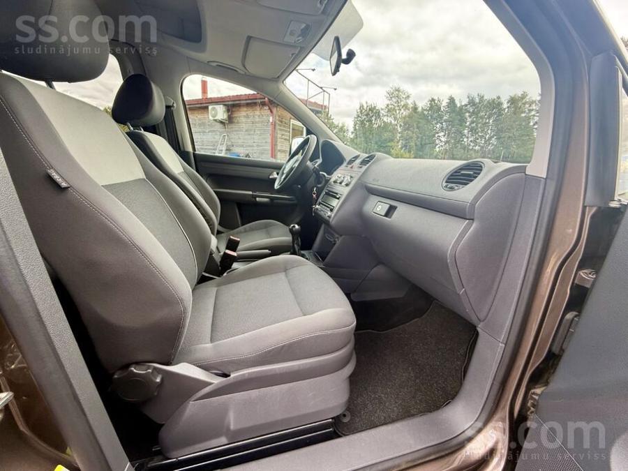 Brūns Volkswagen Caddy 2010 Rīga, ar dzinēja tilpumu 1.60 L un nobraukumu 0 tūkst. km par 5990 €, foto 24 vietnē AUTOMOTO.COM.LV