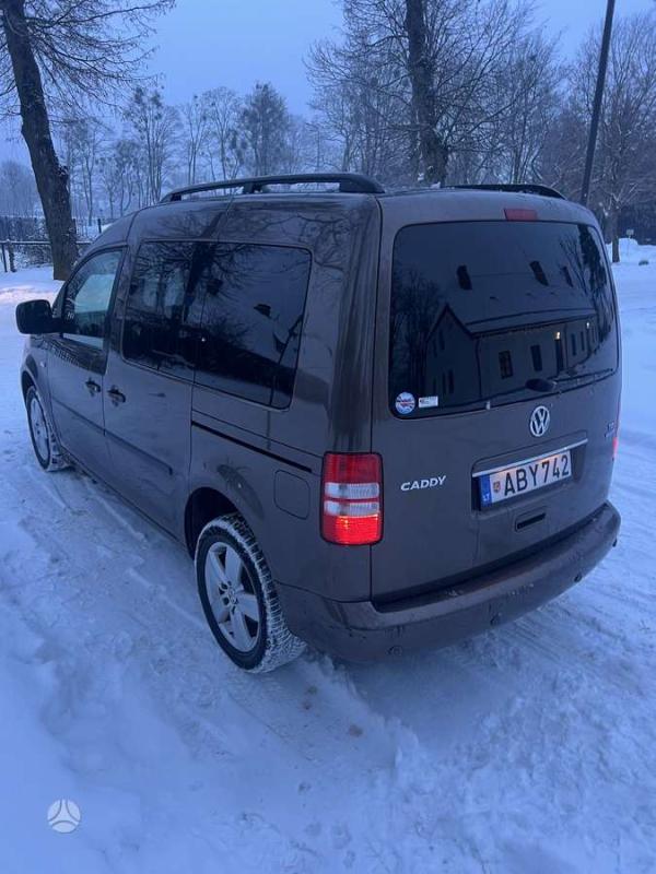 Brūns Volkswagen Caddy 2011 Kauņa, ar dzinēja tilpumu 1.60 L un nobraukumu 276 tūkst. km par 5650 €, foto 4 vietnē AUTOMOTO.COM.LV