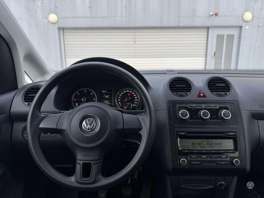 Brūns Volkswagen Caddy 2011 Viļņa, ar dzinēja tilpumu 1.60 L un nobraukumu 218 tūkst. km par 6999 €, foto 8 vietnē AUTOMOTO.COM.LV