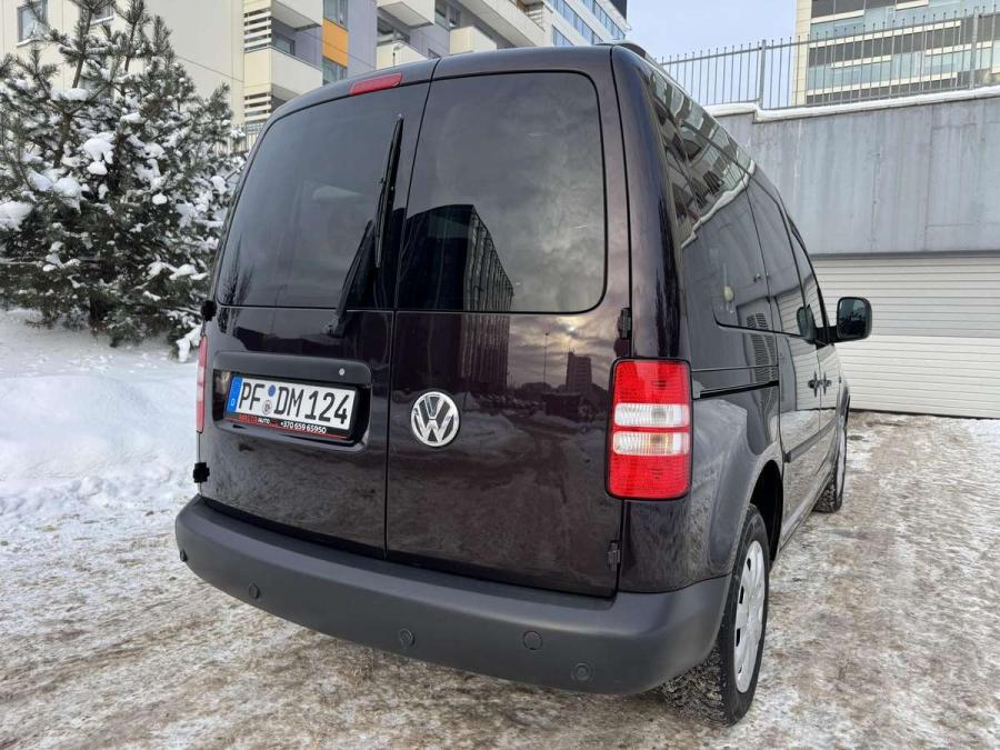 Brūns Volkswagen Caddy 2011 Viļņa, ar dzinēja tilpumu 1.60 L un nobraukumu 218 tūkst. km par 6999 €, foto 19 vietnē AUTOMOTO.COM.LV