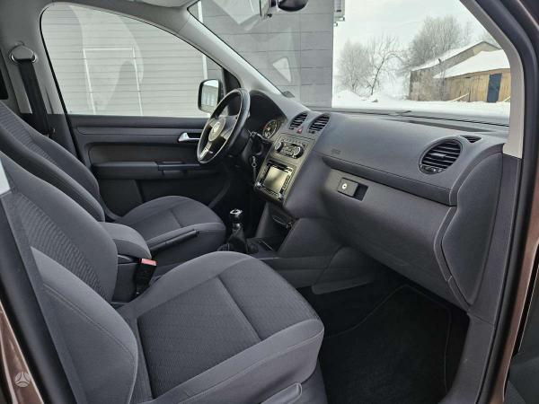Brūns Volkswagen Caddy 2011 Radviliškis, ar dzinēja tilpumu 1.60 L un nobraukumu 166 tūkst. km par 6950 €, foto 9 vietnē AUTOMOTO.COM.LV