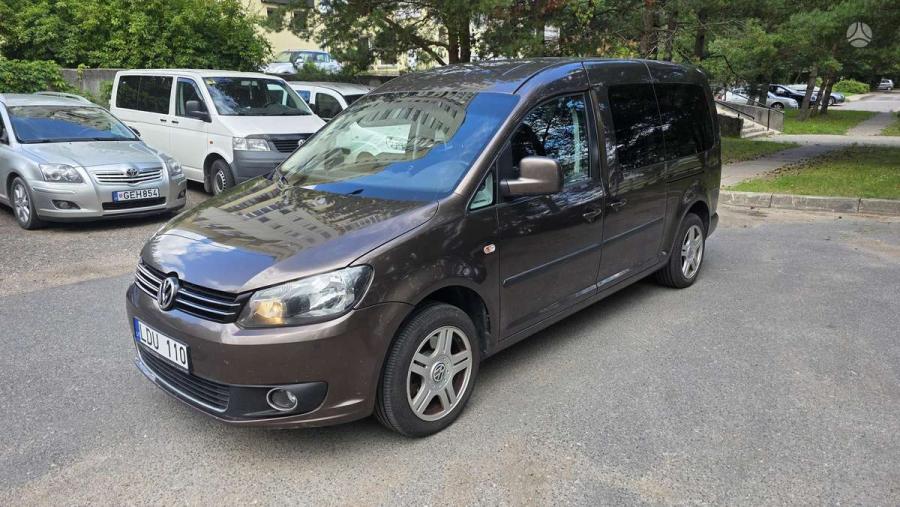 Brown Volkswagen Caddy 2011 in Vilnius, with an engine capacity of 1.60 L and mileage of 280 thousand km for 5700 €, photo 1 on AUTOMOTO.COM.LV