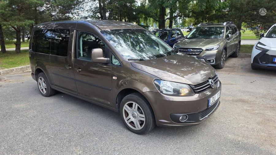 Brown Volkswagen Caddy 2011 in Vilnius, with an engine capacity of 1.60 L and mileage of 280 thousand km for 5700 €, photo 3 on AUTOMOTO.COM.LV