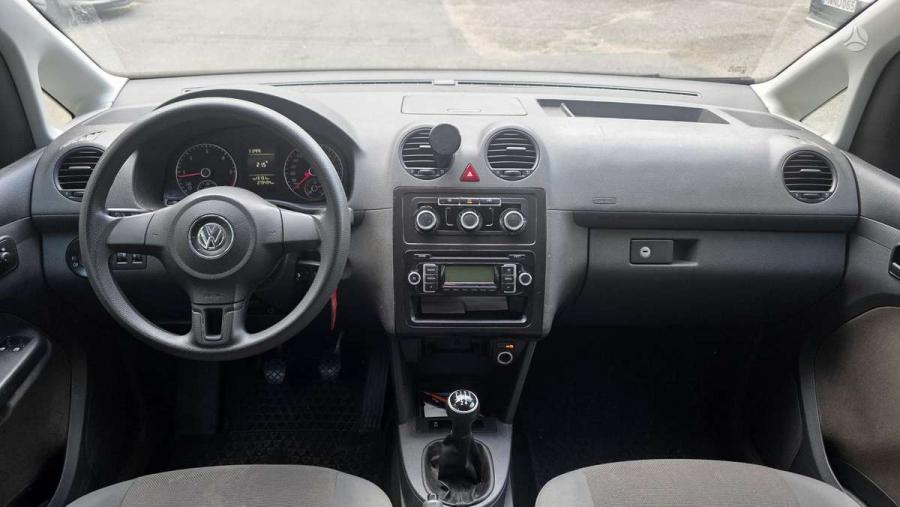 Brown Volkswagen Caddy 2011 in Vilnius, with an engine capacity of 1.60 L and mileage of 280 thousand km for 5700 €, photo 9 on AUTOMOTO.COM.LV
