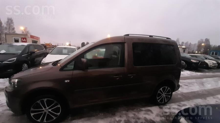Brūns Volkswagen Caddy 2012 Rīga, ar dzinēja tilpumu 1.60 L un nobraukumu 213 tūkst. km par 7350 €, foto 13 vietnē AUTOMOTO.COM.LV