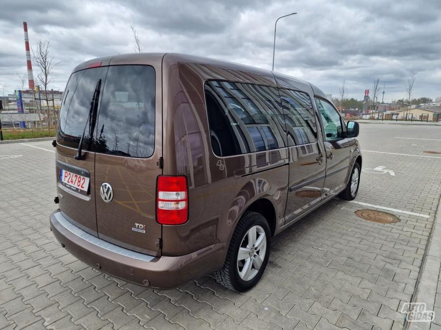 Brown Volkswagen Caddy 2012 in Vilnius, with an engine capacity of 1.60 L and mileage of 175 thousand km for 7190 €, photo 10 on AUTOMOTO.COM.LV
