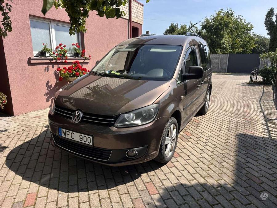 Brūns Volkswagen Caddy 2012 Kauņa, ar dzinēja tilpumu 1.97 L un nobraukumu 461 tūkst. km par 12900 €, foto 1 vietnē AUTOMOTO.COM.LV