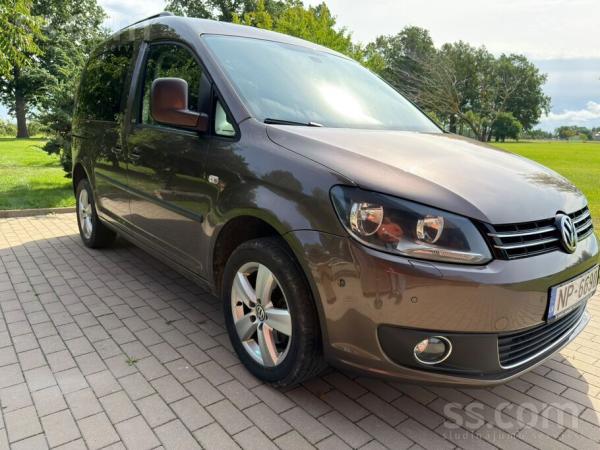 Brown Volkswagen Caddy 2013 in Jelgava, with an engine capacity of 1.60 L and mileage of 395 thousand km for 7450 €, photo 2 on AUTOMOTO.COM.LV
