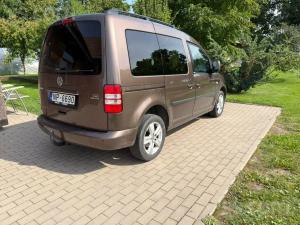 Brown Volkswagen Caddy 2013 in Jelgava, with an engine capacity of 1.60 L and mileage of 395 thousand km for 7450 €, photo 4 on AUTOMOTO.COM.LV