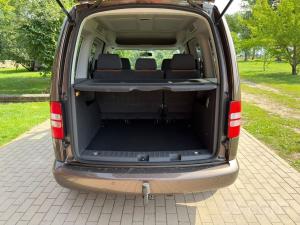 Brown Volkswagen Caddy 2013 in Jelgava, with an engine capacity of 1.60 L and mileage of 395 thousand km for 7450 €, photo 8 on AUTOMOTO.COM.LV