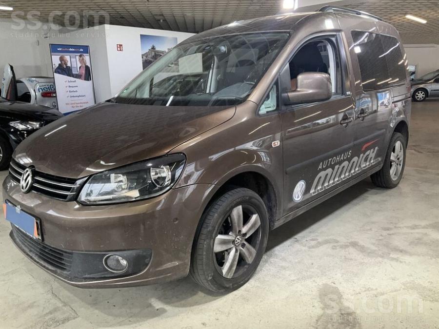 Brown Volkswagen Caddy 2013 in Jelgava, with an engine capacity of 1.60 L and mileage of 395 thousand km for 7450 €, photo 10 on AUTOMOTO.COM.LV