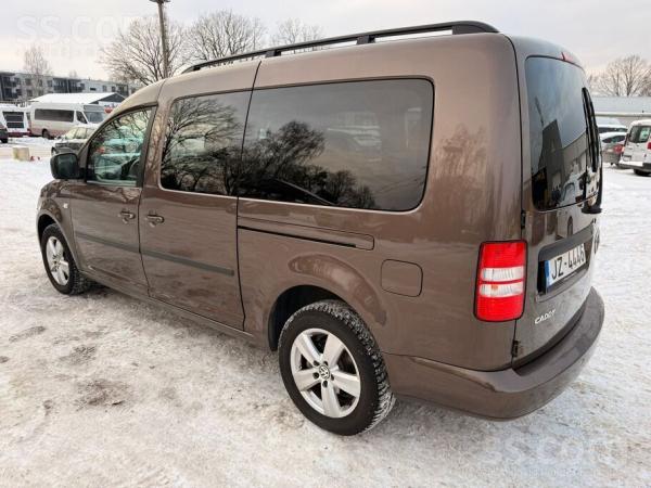 Brown Volkswagen Caddy 2015 in Riga, with an engine capacity of 1.60 L and mileage of 195 thousand km for 15770 €, photo 1 on AUTOMOTO.COM.LV