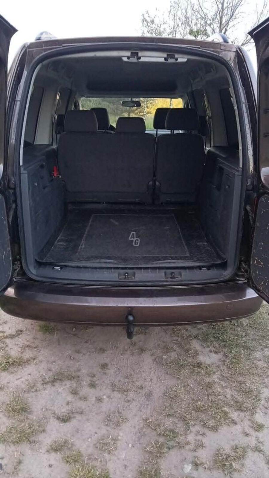 Brūns Volkswagen Caddy 2015 Viļņa, ar dzinēja tilpumu 2.00 L un nobraukumu 380 tūkst. km par 7800 €, foto 10 vietnē AUTOMOTO.COM.LV