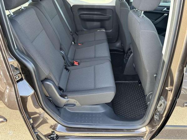 Brūns Volkswagen Caddy 2016 Viļņa, ar dzinēja tilpumu 2.00 L un nobraukumu 196 tūkst. km par 13250 €, foto 6 vietnē AUTOMOTO.COM.LV